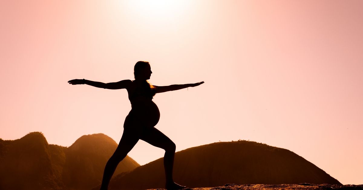 Yoga cho bà bầu buổi sáng | Mamibabi